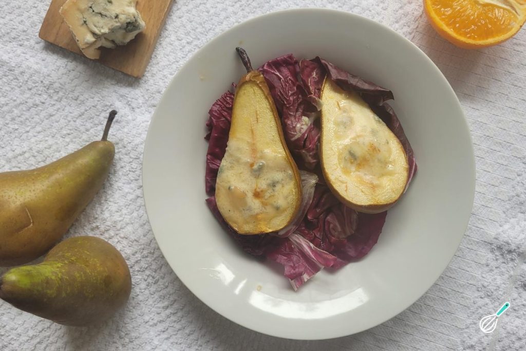 Pera Assada Gourmet: Gorgonzola, Mel e Laranja - Receitas Práticas